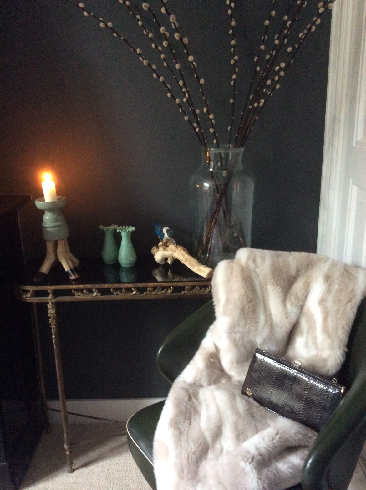 Magpie treasures - Moody Magpie
